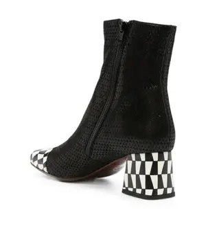 Chie Mihara Square-toe Ankle Boots