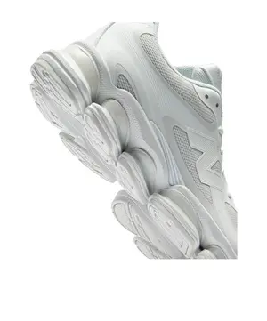 NEW BALANCE Round Toe Lace-up Sneakers - No
