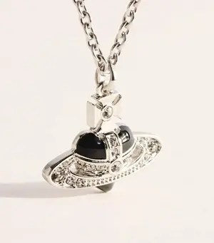 VIVIENNE WESTWOOD Orb Pendant Necklace
