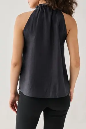 REISTOR Halter Neck Top