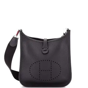 Hermès Evelyne Bag Gen Iii Clemence 23