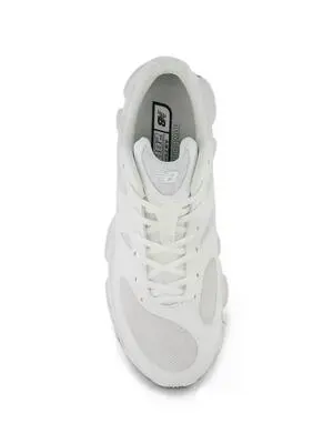NEW BALANCE 2000 Sneakers - White