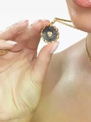 Vram 18k Yellow Heart Motif Necklace