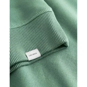 LES DEUX Logo Long-sleeved Sweater
