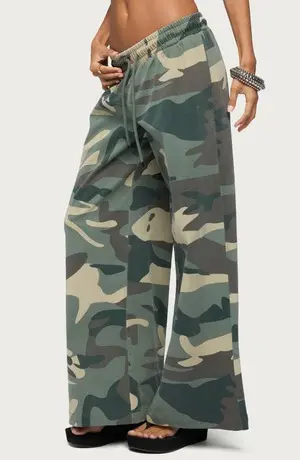EDIKTED Allen Camo Wide Leg Sweatpants