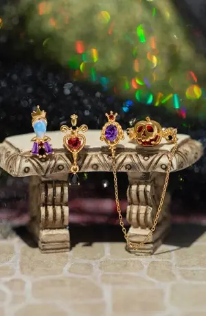 GIRLS CREW Evil Queen Set Of 4 Earrings With Cubic Zirconia