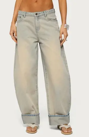 EDIKTED Kella Low Rise Baggy Cuffed Wide Leg Jeans - Light-blue