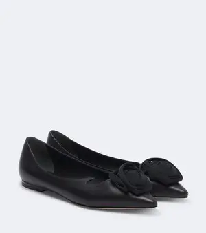 ROGER VIVIER Pointed Toe Ballet Flats - Black