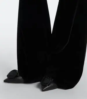 ROGER VIVIER Pointed Toe Ballet Flats - Black