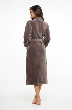 WRAPPED IN A CLOUD Plush Robe - Silver