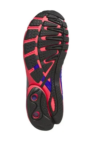 Adidas Adistar Control 5 Sneaker