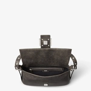 Fendi Baguette® 26424
