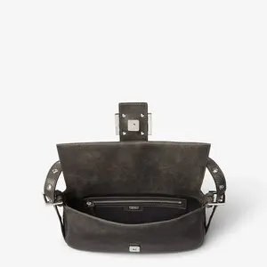 Fendi Baguette® 26424