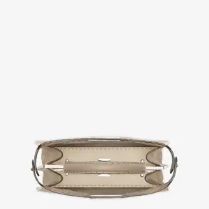 Fendi Peekaboo Iseeu Medium