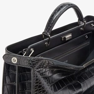 Fendi Peekaboo Iseeu Medium