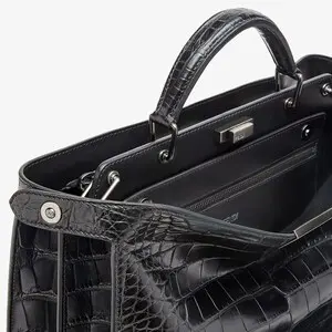 Fendi Peekaboo Iseeu Medium