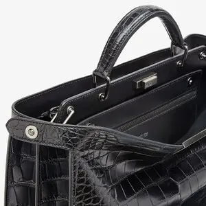Fendi Peekaboo Iseeu Medium