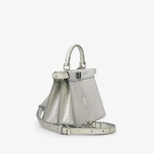 Fendi Peekaboo Iseeu Petite