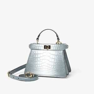 Fendi Peekaboo Iseeu Petite