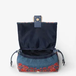 Fendi Mamma Baguette Medium