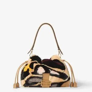 Fendi Mamma Baguette Medium