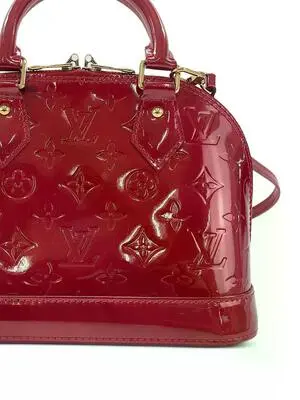 LOUIS VUITTON Monogram Vernis Alma Bb Handbag - Red
