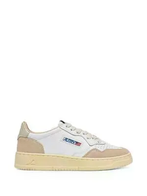 AUTRY Medalist Perforated Sneakers - White