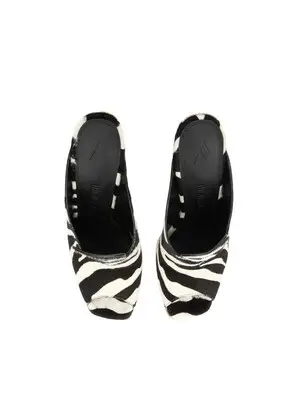 Attico Irmelin Mule In White And