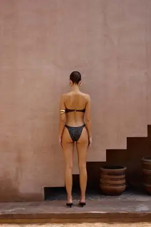 SAME LOS ANGELES Hammer Bandeau Top