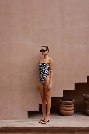 SAME LOS ANGELES Strapless One Piece