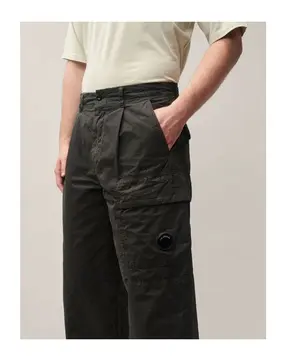 C.P. COMPANY Lens-detail Cargo Trousers - Gray