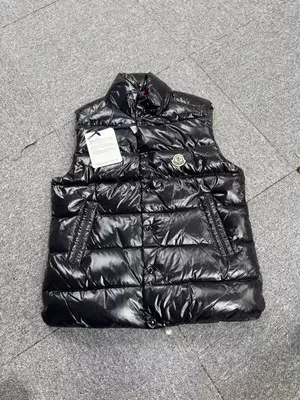 Moncler Tibb Logo Patch Zip-up Padded Gilet - Black