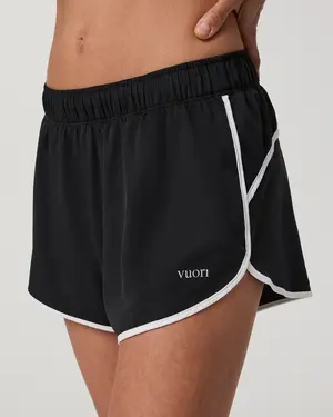 Vuori Vuori Clementine Retro Shorts 2.5" Black