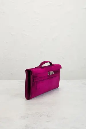 Hermès Kelly Cut Pochette In Burgundy Suede