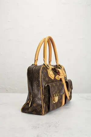 LOUIS VUITTON Monogram Manhattan Gm Handbag