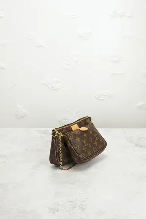 LOUIS VUITTON Monogram Multi Pochette Accessoires Shoulder Bag - Brown