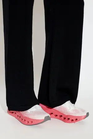On Cloudsurfer Max’ Sports Shoes