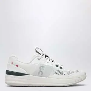 On The Roger Pro Tennis Shoes - White