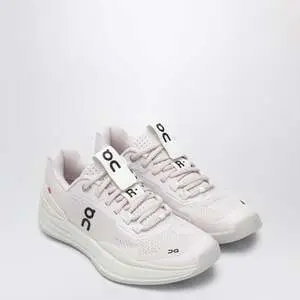 On The Roger Pro Tennis Shoes In Mesh