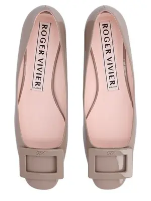 ROGER VIVIER Ballerina "u Look" In Vernice