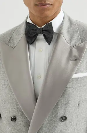Brunello Cucinelli Cashmere And Silk Lightweight Flannel Tuxedo One-and-a-half Breasted Jacket And Trousers With Double Pleats And Waist Tabs - Light Grey