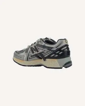 NEW BALANCE 1906a Sneakers - Silver