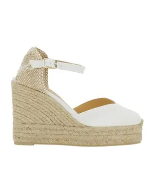 CastaÑer Buckle Wedges - Nude