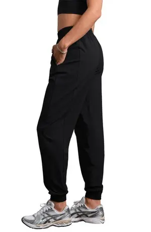 RHONE Mirage Jogger