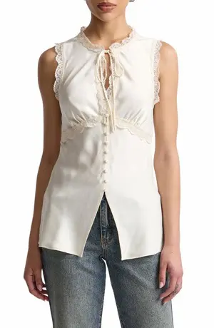 Avec Les Filles Lace Trim Keyhole Shell - Ivory