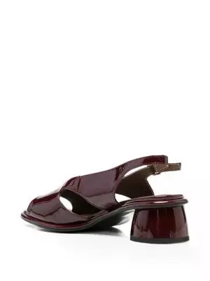 LINDA BAUMANN Patent-finish Slingback Sandals - Red