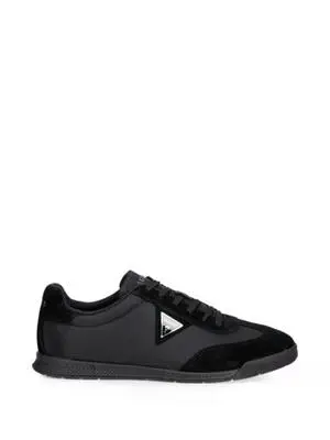 Guess Dasper Logo-plaque Sneakers - Black