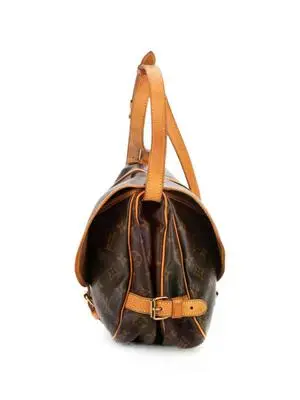 LOUIS VUITTON 25 Saumur Monogram Canvas Shoulder Bag