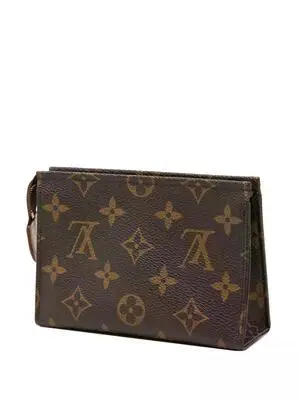 LOUIS VUITTON 2011 Monogram Toiletry 15 Pouch