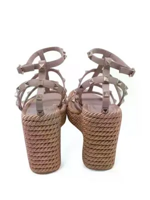 Valentino Garavani Rockstud Torchon Espadrille Wedge Sandals - Neutrals